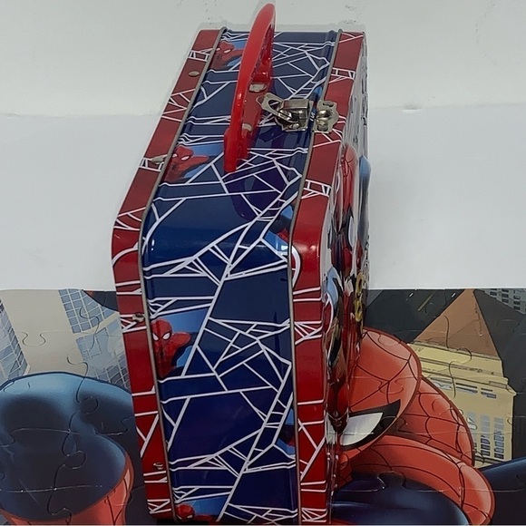 Marvel | Toys | Marvel Comics Go Spidey 3d Spiderman Metal Tin Lunchbox ...